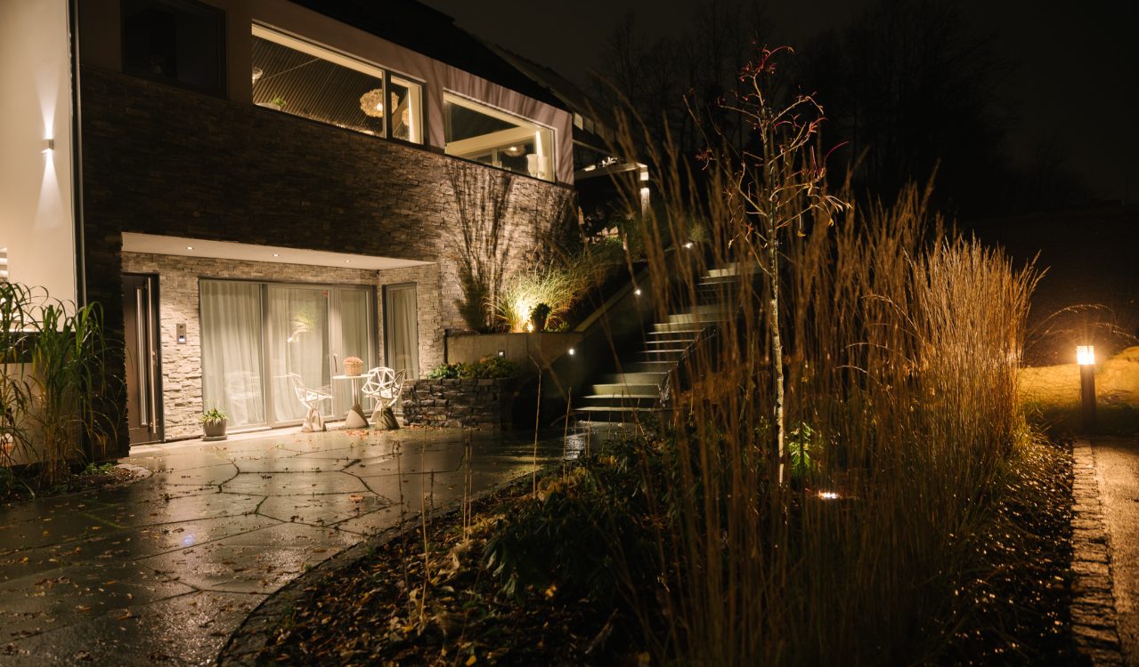 Utebelysningen skaper magisk atmosfære - Norgeseliten