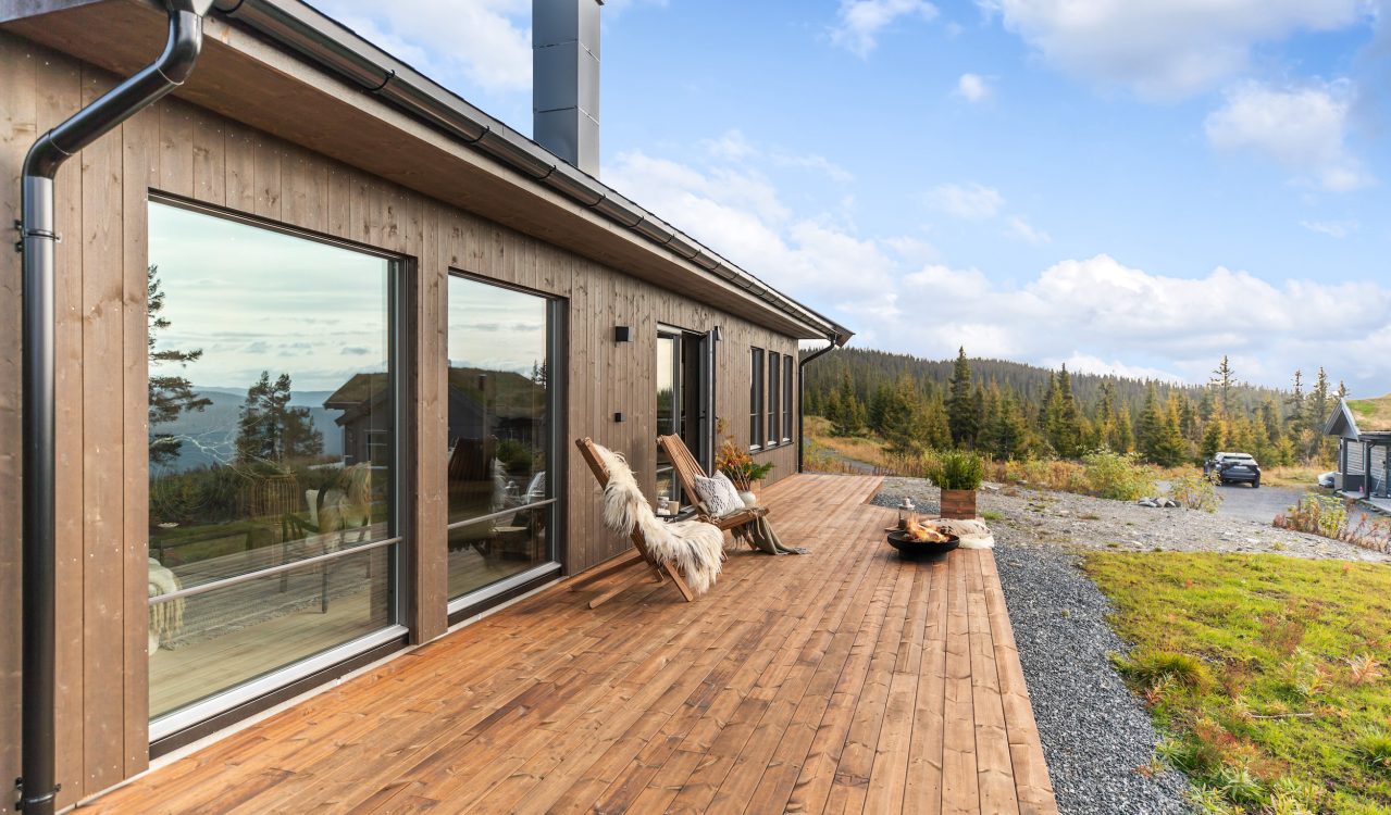 Hytte med solcellepanel ble solgt før visning - Norgeseliten